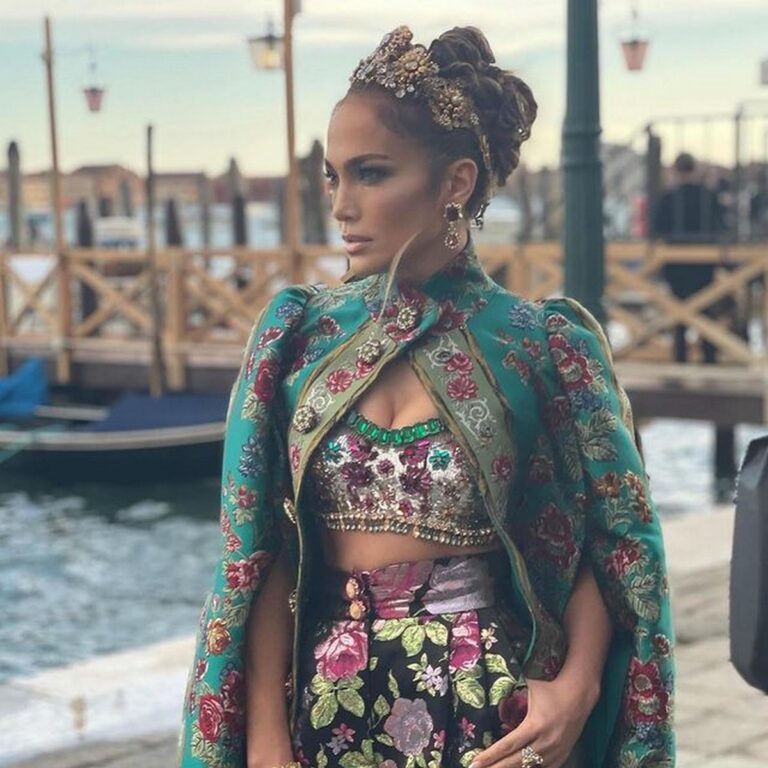 70 Jennifer Lopez Hairstyles Over The Year - Hood MWR