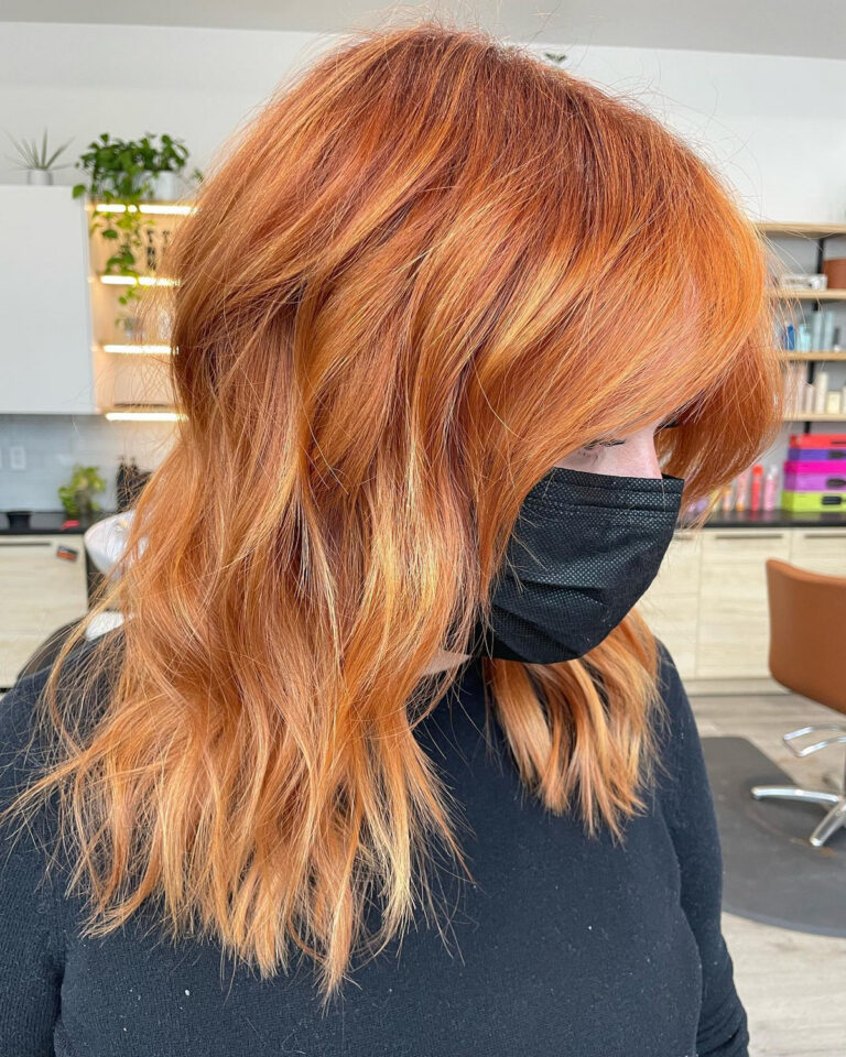 65 Gorgeous Medium Haircuts with Bangs - Hood MWR