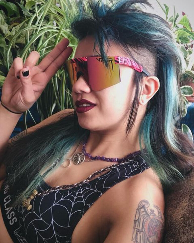 74 Colorful Punk Hairstyles For Women in 2023 - Hood MWR