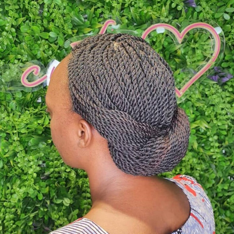 52 Gorgeous Goddess Braids: Box Braids with Curly Strands - Hood MWR