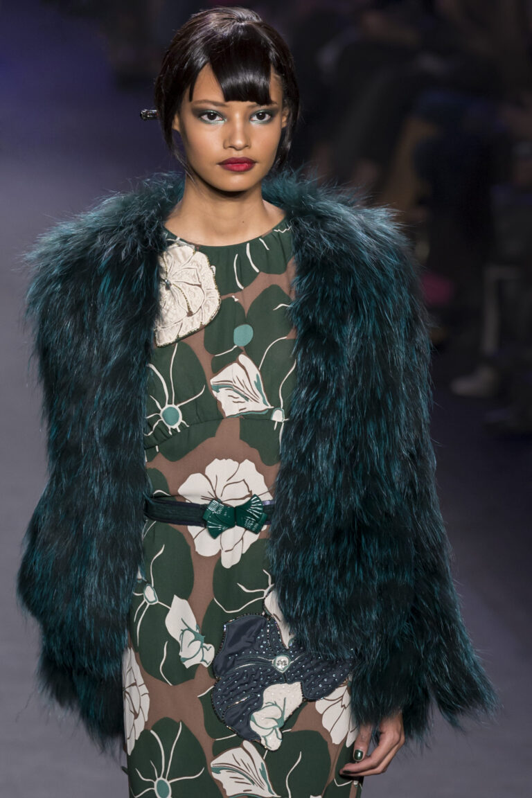 Top 50 Black Female Models: Defining Elegance - Hood MWR