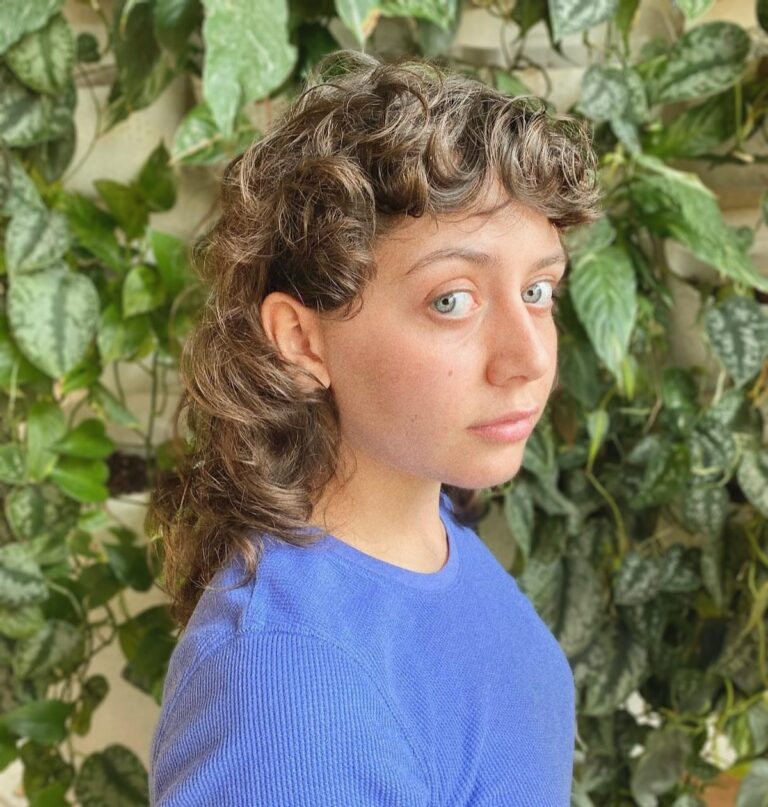 52 Women's Curly Mullet Hairstyles: Embrace the Stylish Revolution ...