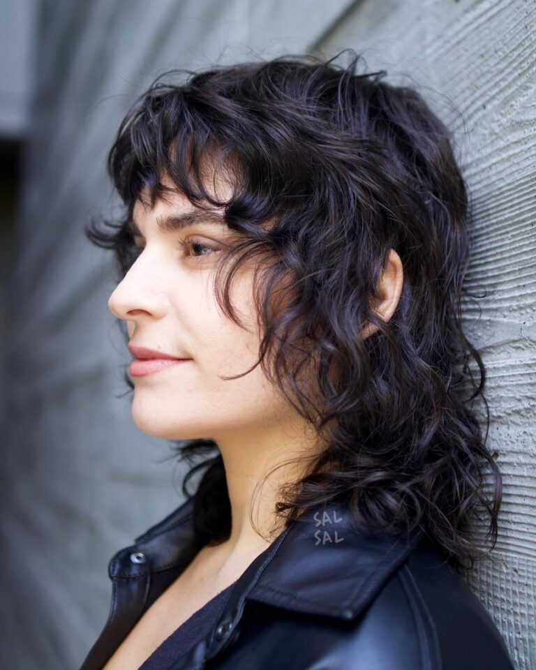 52 Women's Curly Mullet Hairstyles: Embrace the Stylish Revolution ...