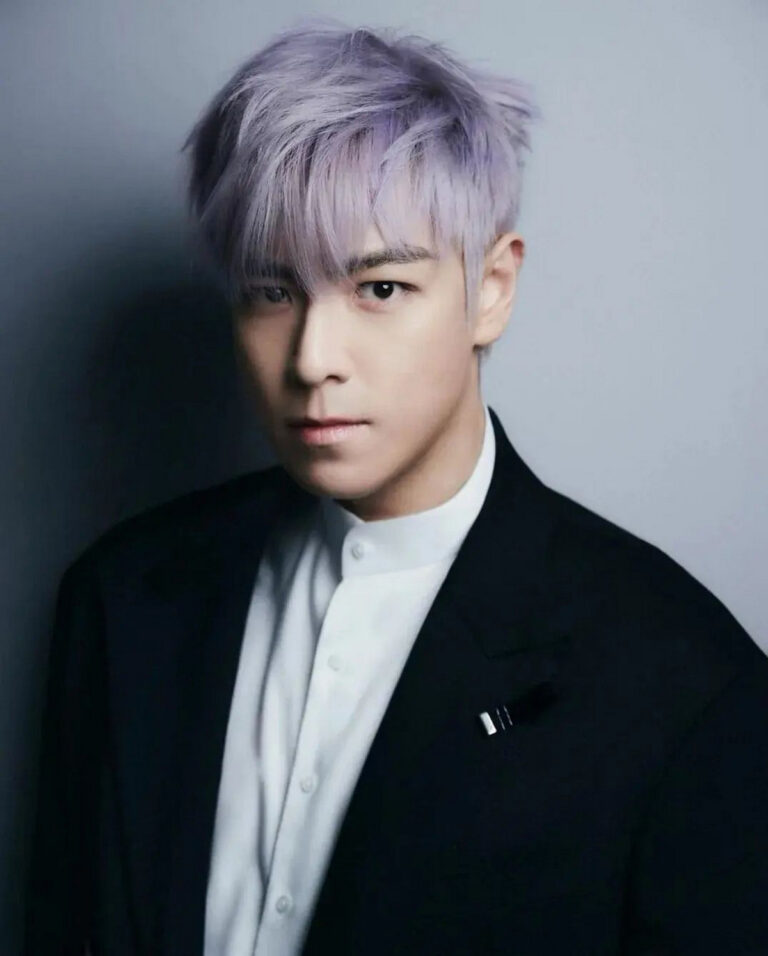 35 K-Pop Hairstyles For Men in 2023