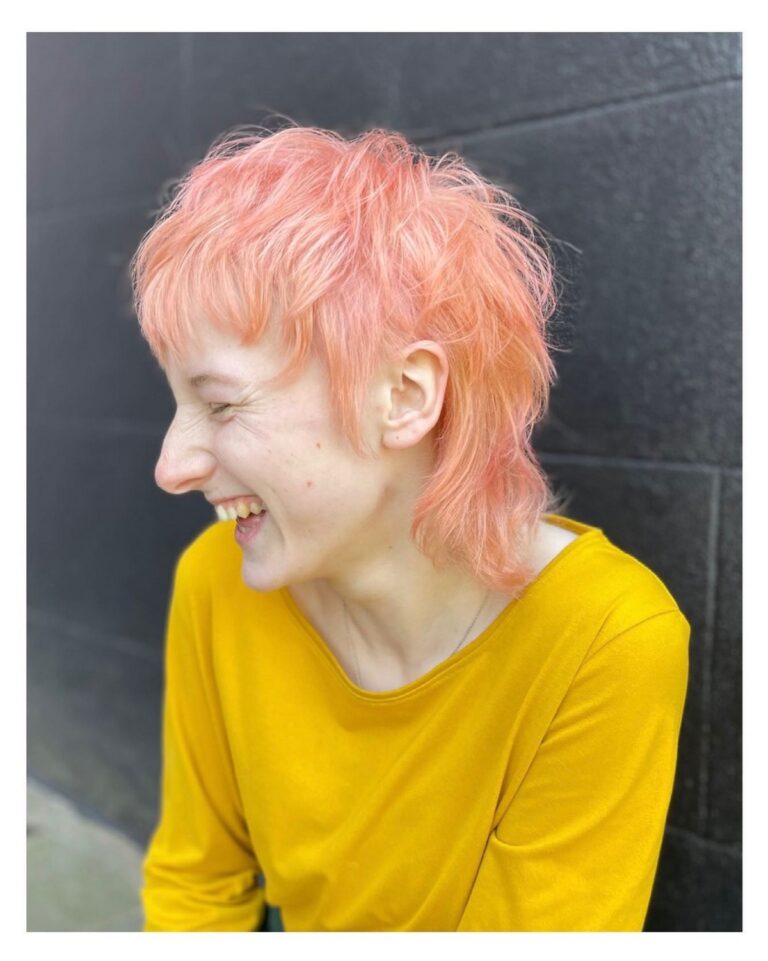52 Women's Curly Mullet Hairstyles: Embrace the Stylish Revolution ...