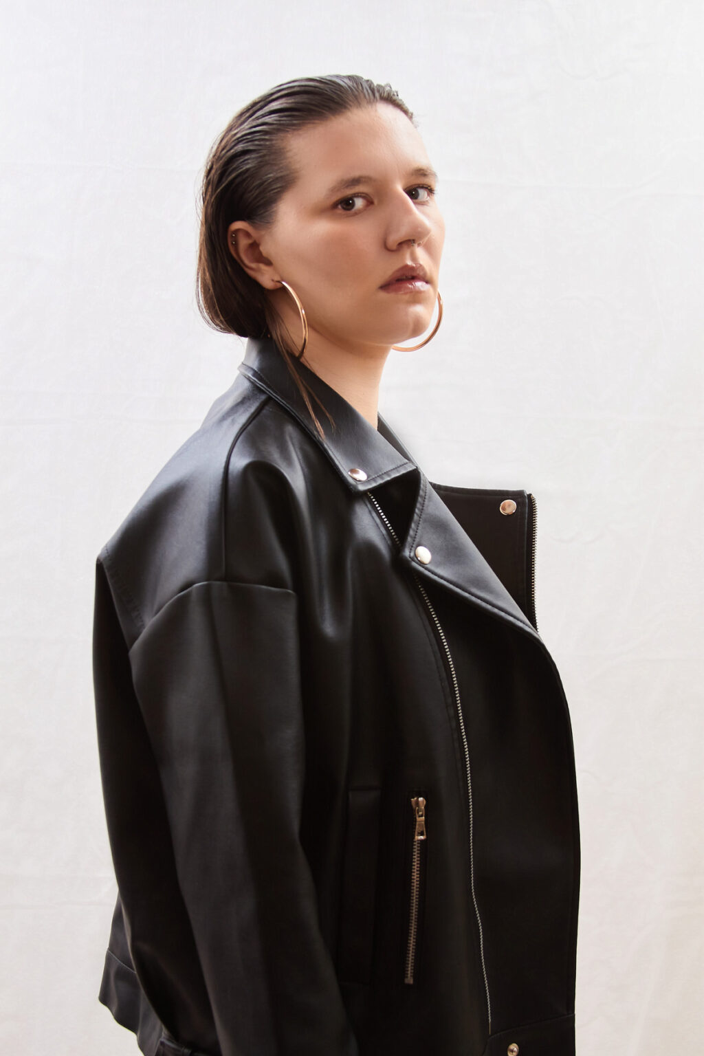 41 Slicked-Back Hairstyles For Men And Women