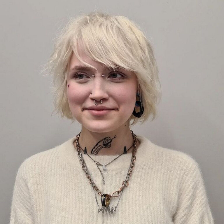 74 Colorful Punk Hairstyles For Women in 2023 - Hood MWR