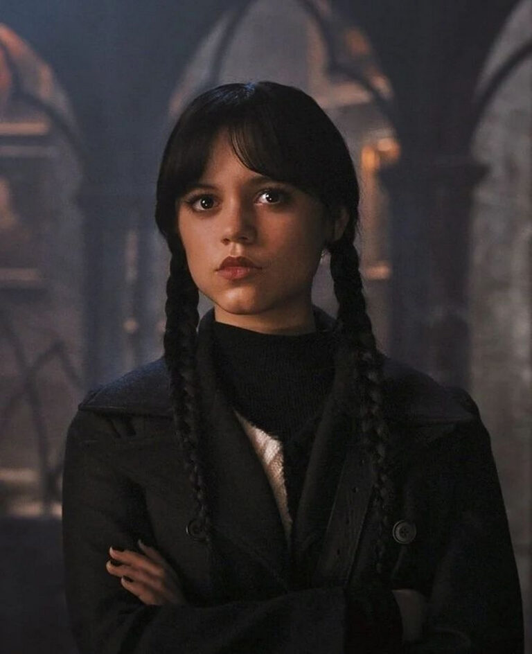 41 Mesmerizing Gothic Hairstyles: Unleash Your Dark Glamour - Hood MWR