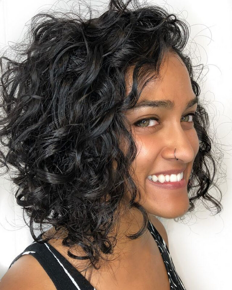 66 Stunning Curly Bob Hairstyles: Shoulder Length to Chin Length - Hood MWR