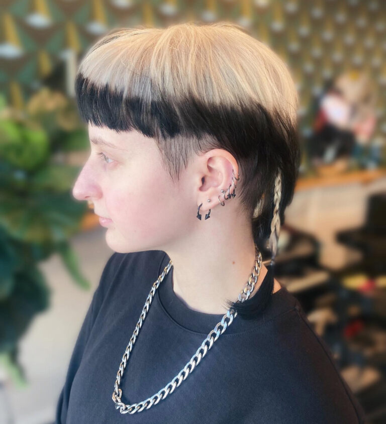 51 Colorful Bowl-Cut Haircut Ideas For Women 2023 - Hood MWR