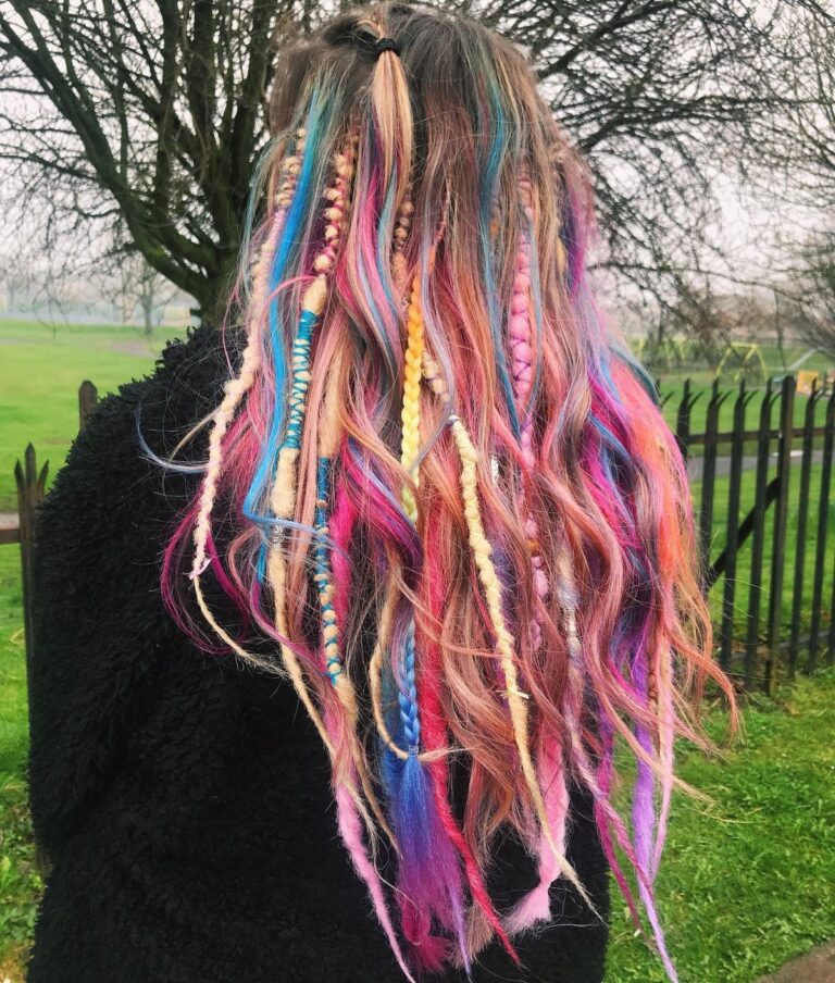 53 Lovely Hippie Hairstyles for Iconic Women - Hood MWR