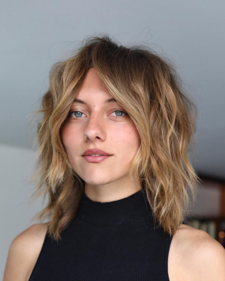 35 Alluring Face Framing Layer Ideas for Medium Hair - Hood MWR