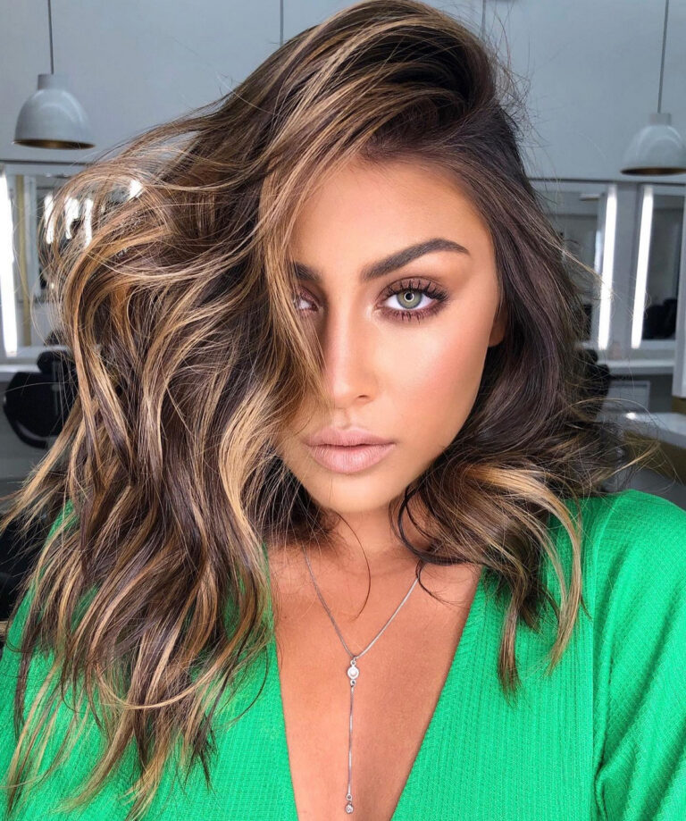 35 Hairstyles For Thin Narrow Faces: From Simple to Glamorous - Hood MWR