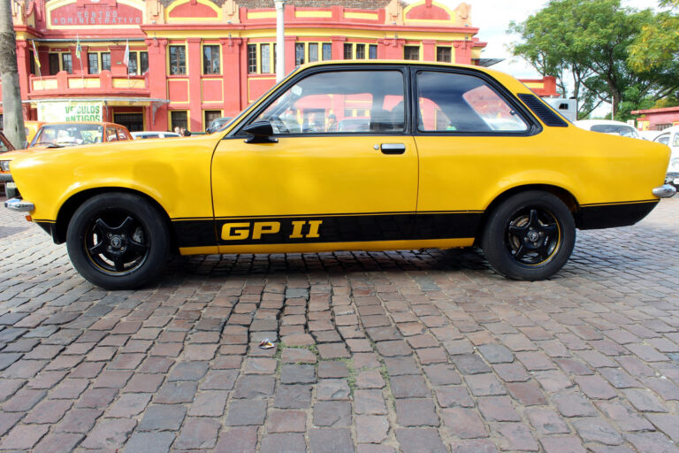 35 Things That Weigh One Ton