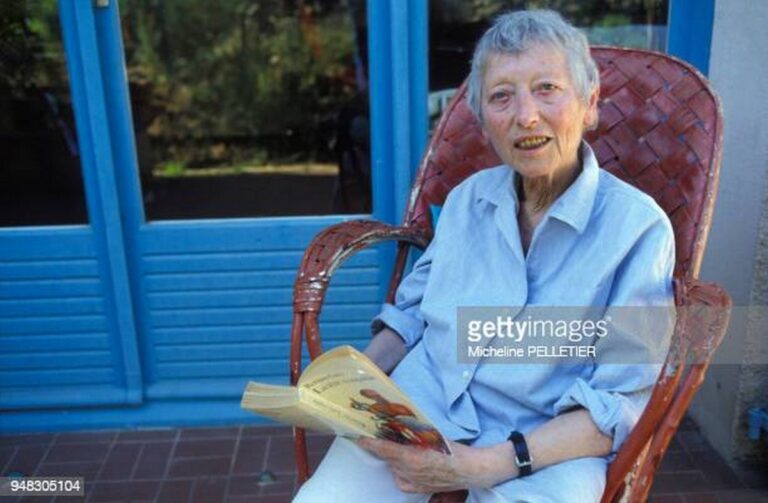 50 Famous Female Journalists Shaping Global Perspectives - Hood MWR