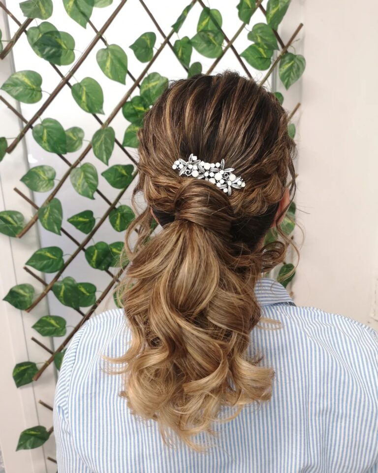 35 Timeless Feathered Hairstyles Ideas in 2023 - Hood MWR