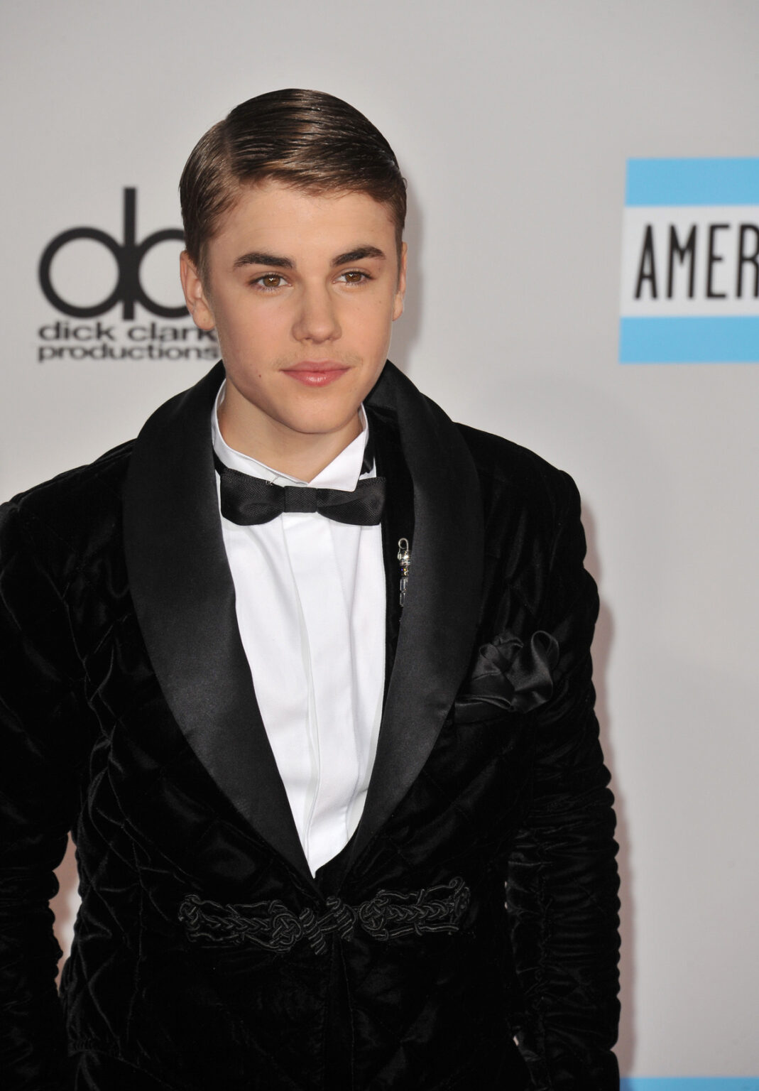 35 Justin Bieber Hairstyles: Different Types of Iconic Haircuts - Hood MWR