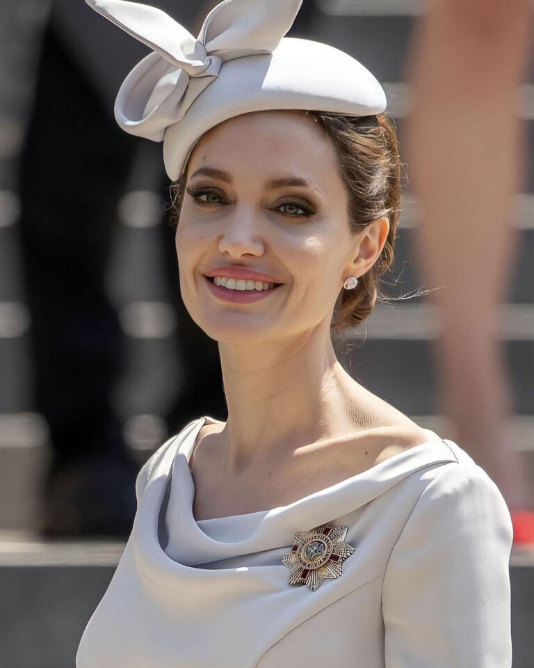 Top 51 Celebrities With Royal Background - Hood MWR