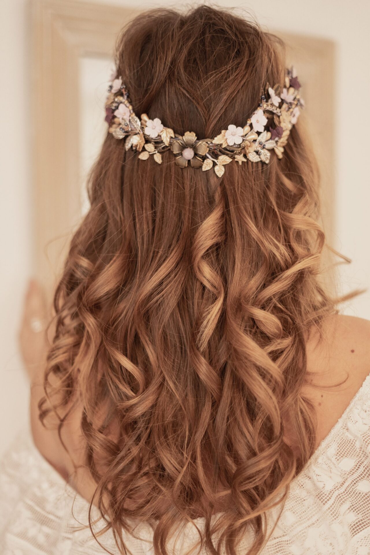 38 Enchanting Flower Girl Hairstyles for Cherished Moments - Hood MWR