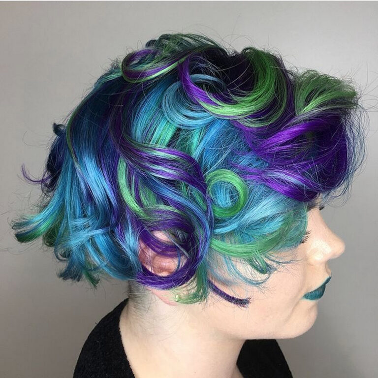 41 Mesmerizing Gothic Hairstyles: Unleash Your Dark Glamour - Hood MWR