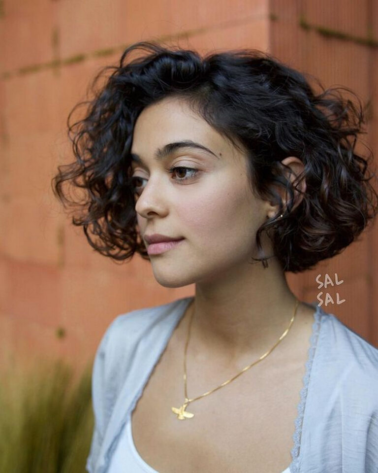 66 Stunning Curly Bob Hairstyles: Shoulder Length to Chin Length - Hood MWR
