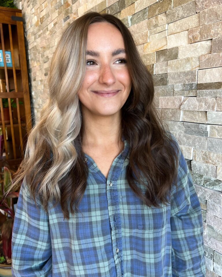 36 Most Popular Half Brown Half Blonde Hairstyles in 2023 - Hood MWR