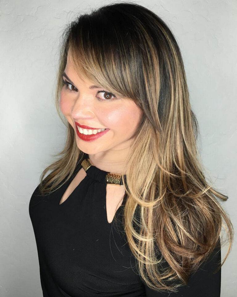 35 Swoop Bang Hairstyles Ideas to Try 2023 - Hood MWR