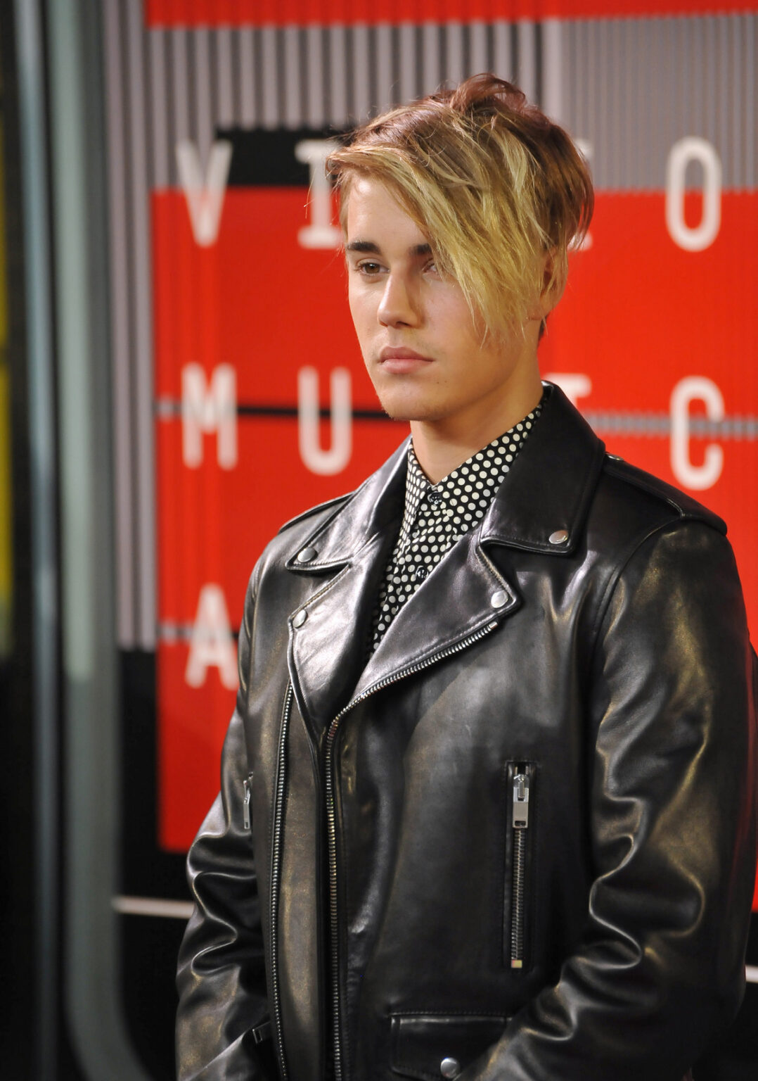 35 Justin Bieber Hairstyles: Different Types of Iconic Haircuts - Hood MWR