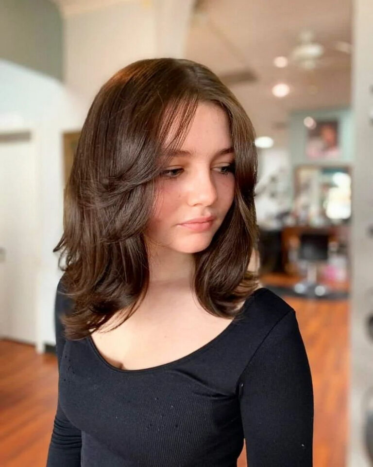 35 Alluring Face Framing Layer Ideas for Medium Hair - Hood MWR