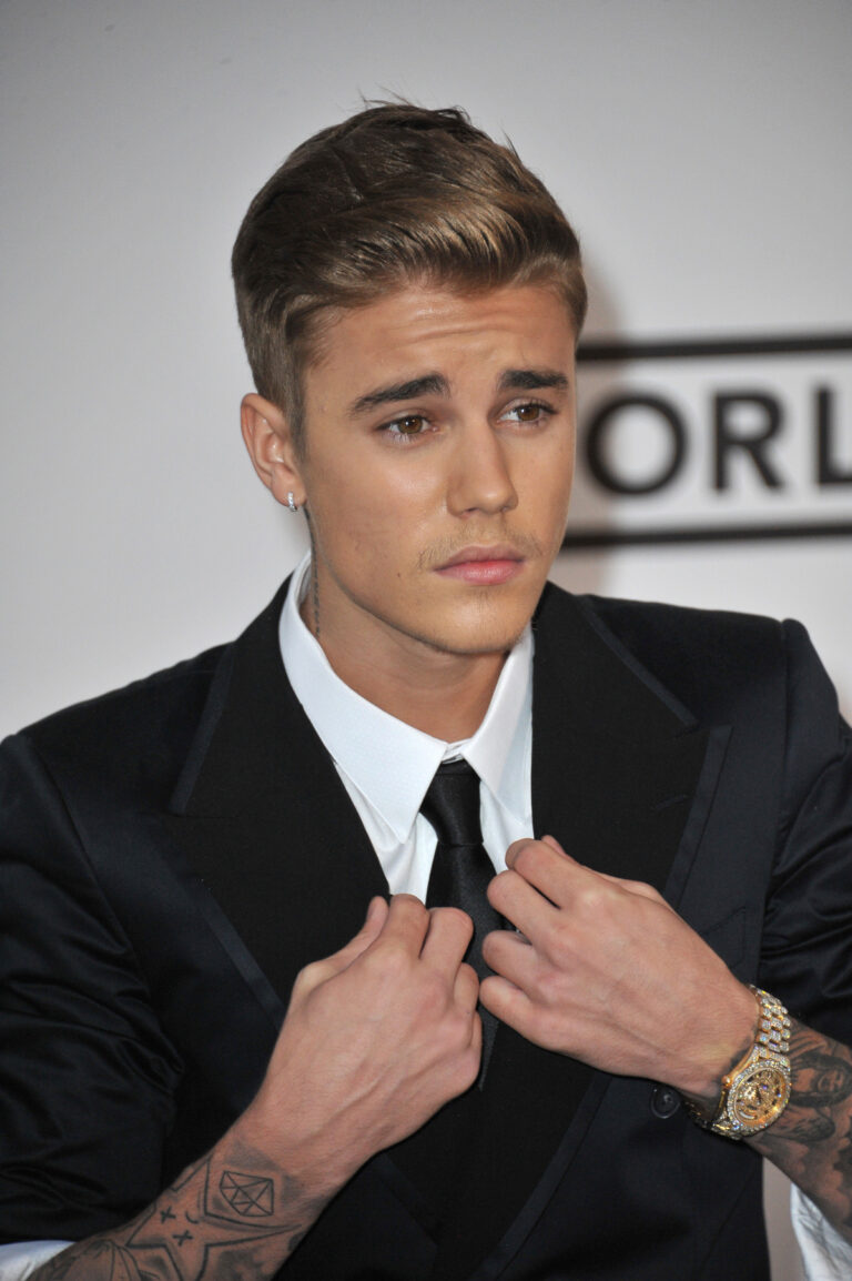 35 Justin Bieber Hairstyles: Different Types of Iconic Haircuts - Hood MWR