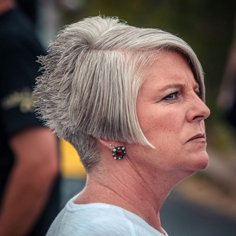 What Is A Karen Haircut? Nailing the Iconic and Edgy Hair Trend - Hood MWR