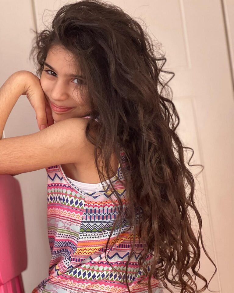 What is 2B Hair? Types From Waves to Curls - Hood MWR