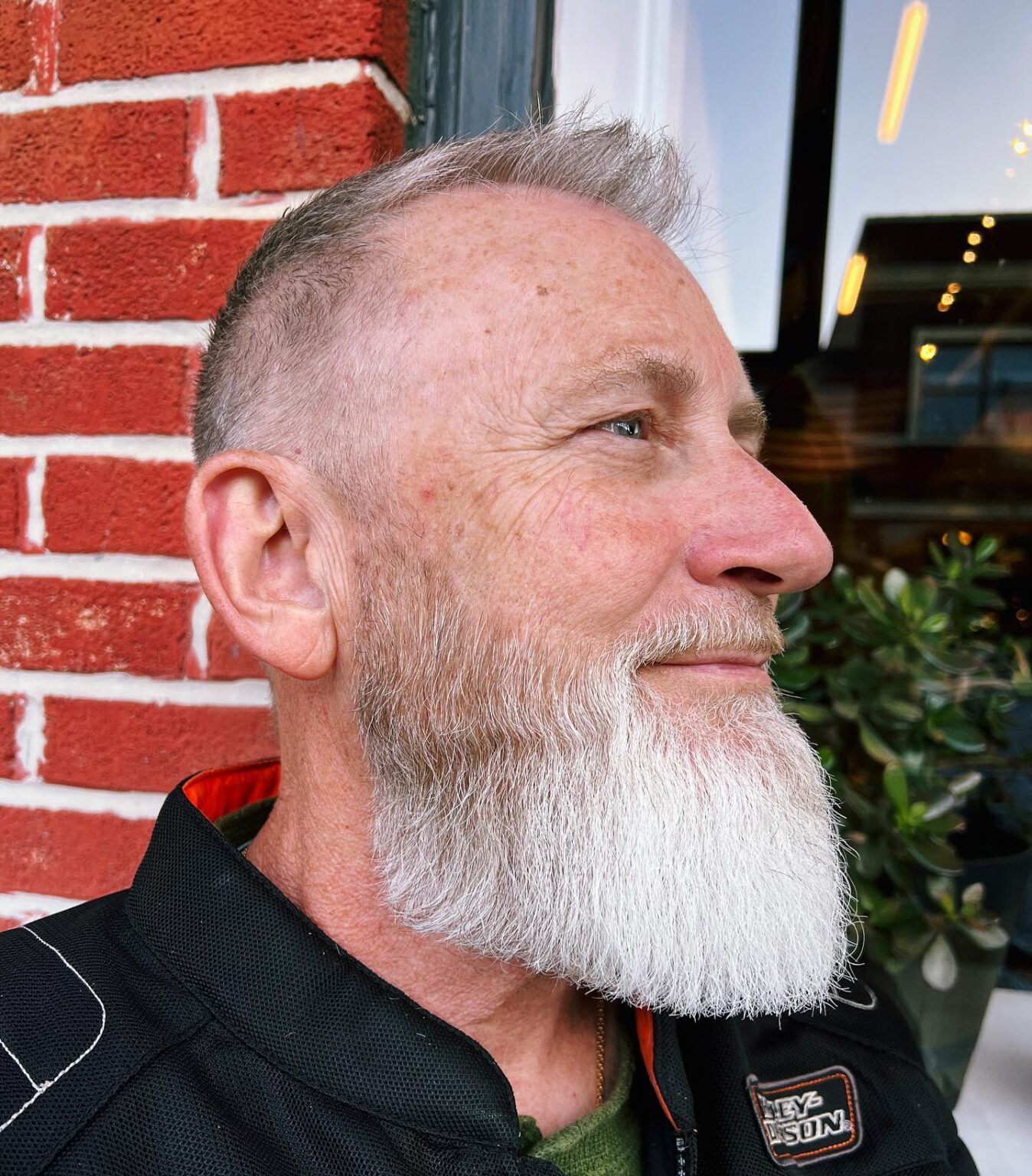 35 Hairstyles for Balding Men Embracing Their New Look - Hood MWR