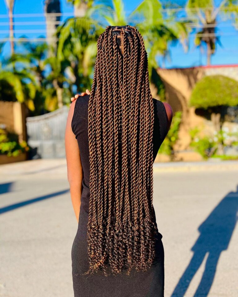 54 Trendiest Medium Knotless Braids for Every Occasion - Hood MWR
