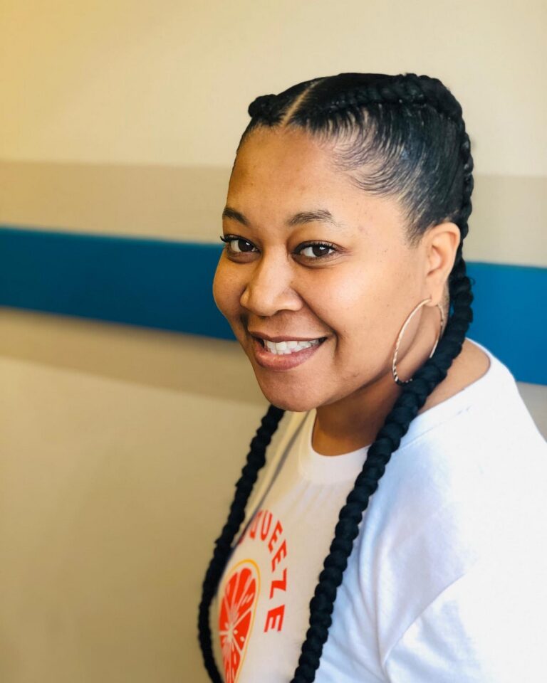 54 Trendiest Medium Knotless Braids for Every Occasion - Hood MWR