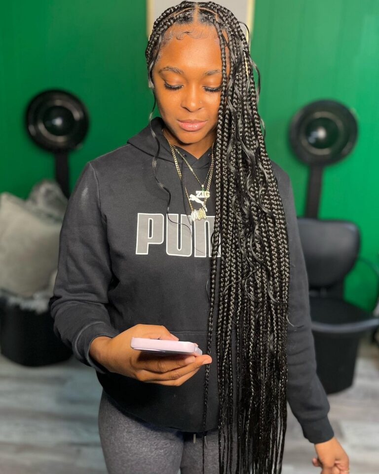 54 Trendiest Medium Knotless Braids for Every Occasion - Hood MWR