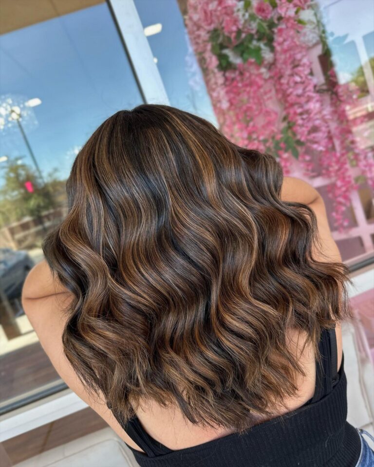 Difference Between Hair Streaks Vs Highlights - Hood MWR