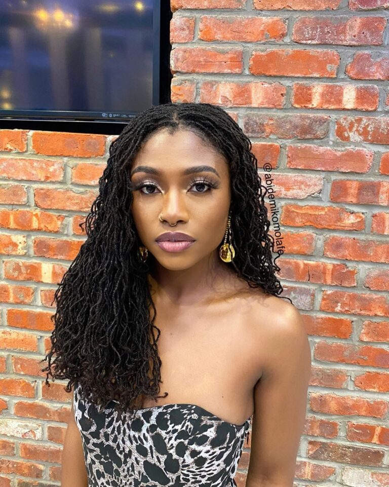 Microlocs vs. Sisterlocks: Which Loc Method Reigns Supreme for Your Hair?