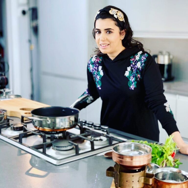 50 Most Attractive Female Chefs of All Time - Hood MWR
