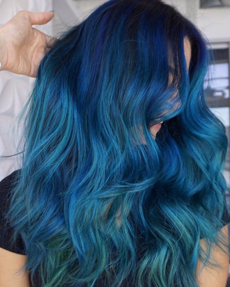 How to Dye Dark Hair Blue without Bleaching at Home?