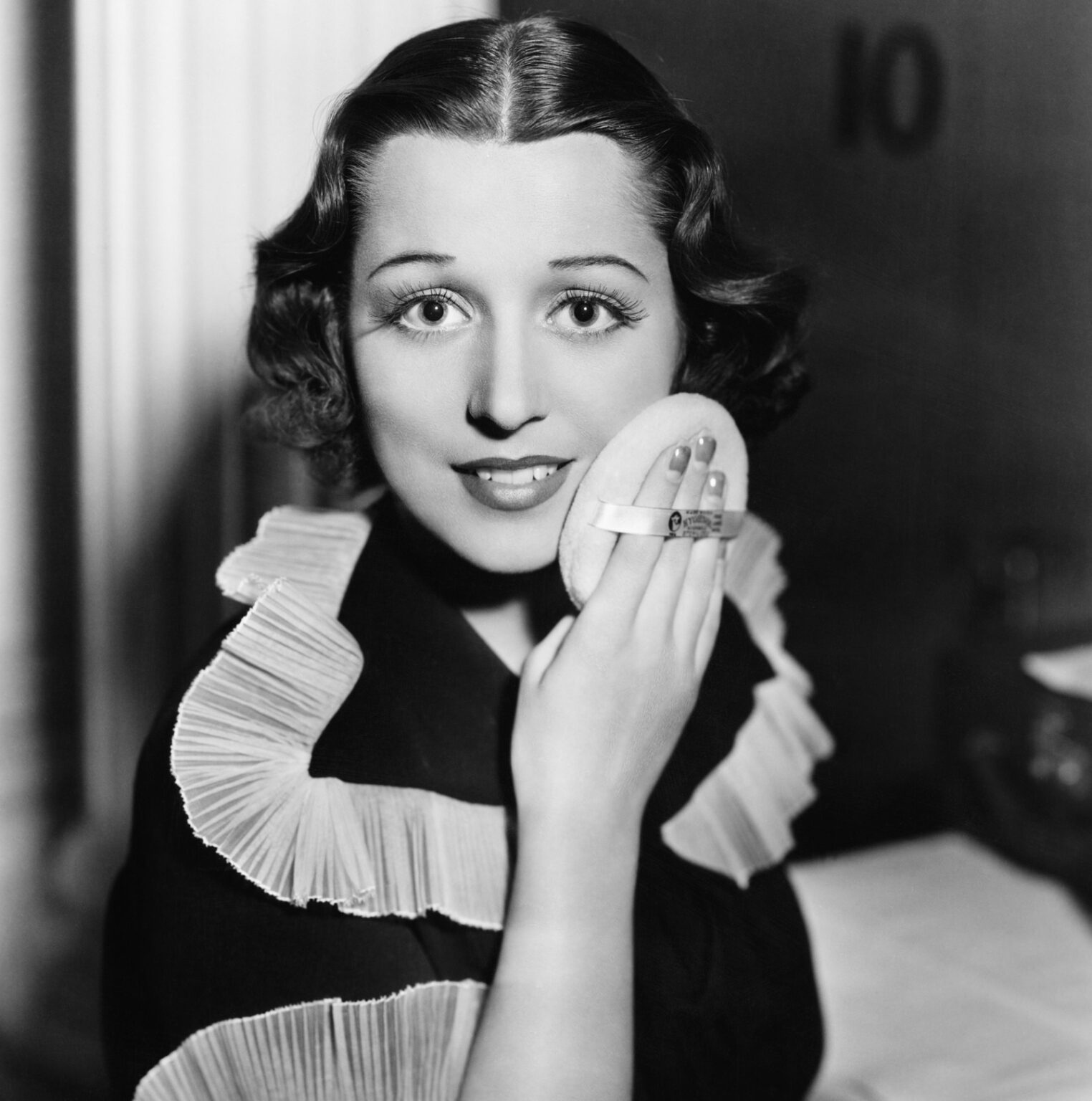 35 Hairstyles That Defined the 1930s - Hood MWR