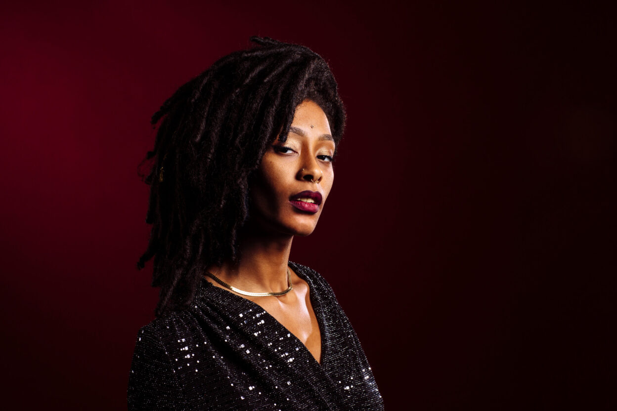 How to Dye Your Dreadlock Tips for a Colorful Transformation? - Hood MWR