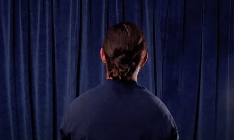 How To Do A Man Bun? 4 Techniques to Master