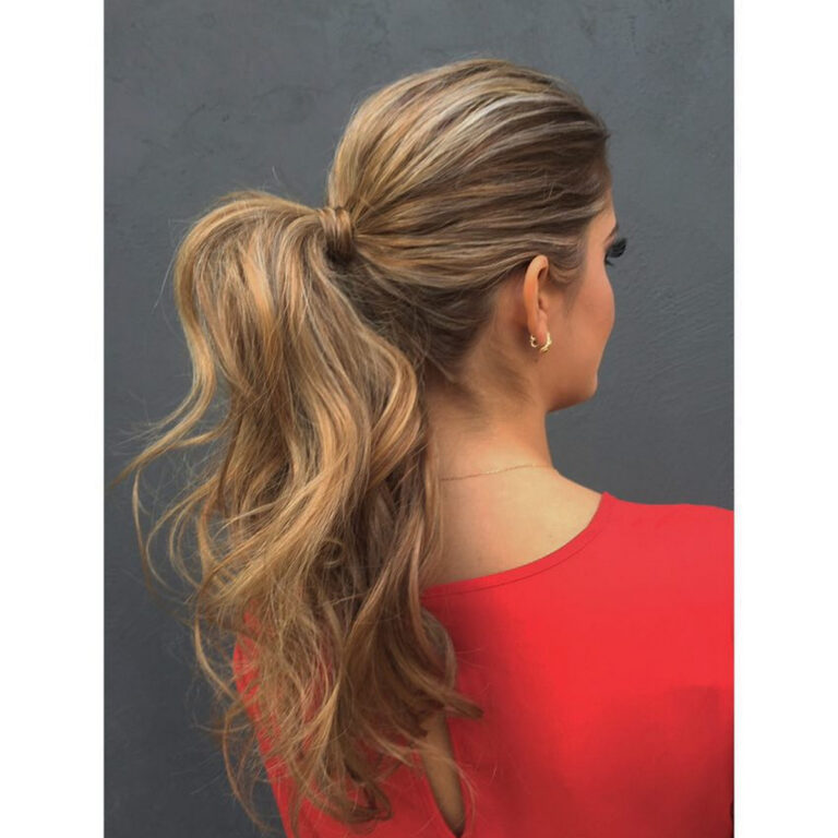 55 Beautiful Hairstyles For Frizzy Wavy Hair - Hood MWR