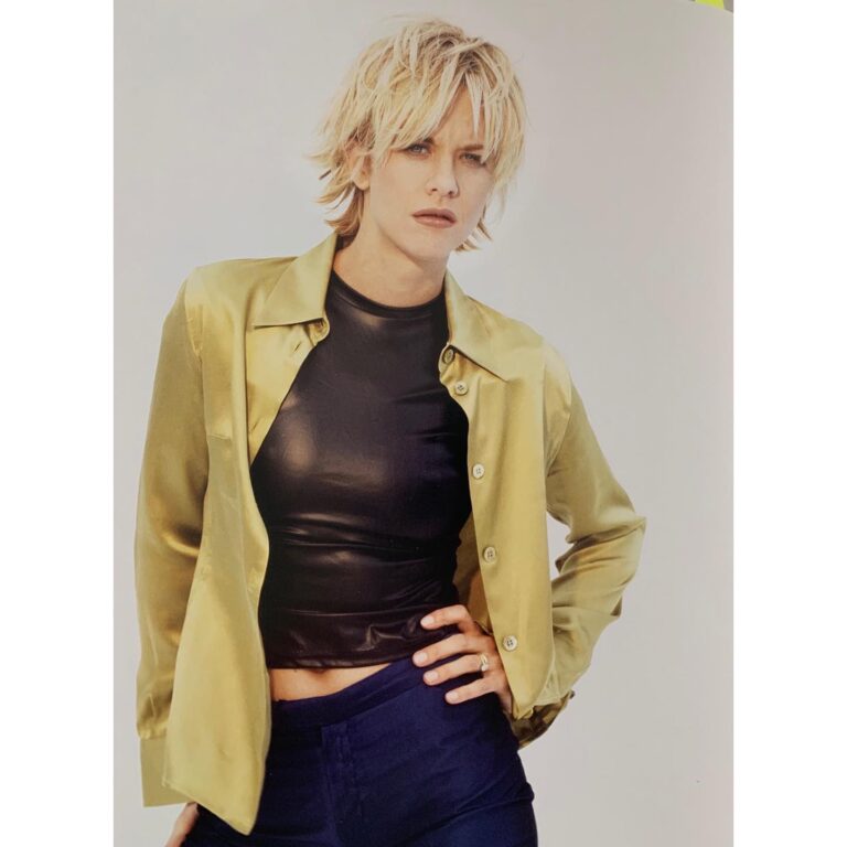 Meg Ryan's 36 Most Iconic Hairstyles Throughout Her Career - Hood MWR