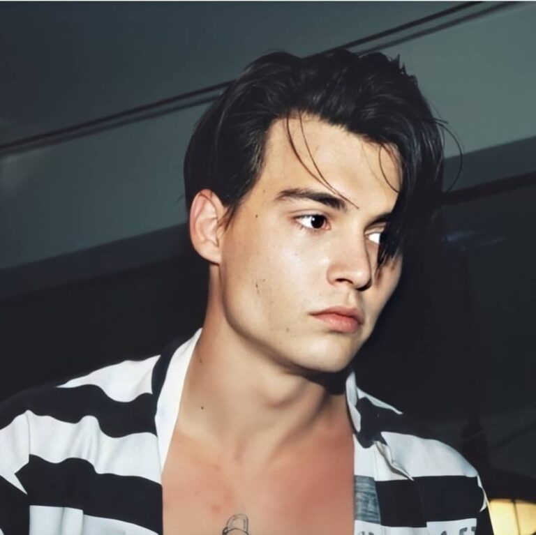 35 Johnny Depp’s Most Iconic Hairstyles Over The Years - Hood MWR