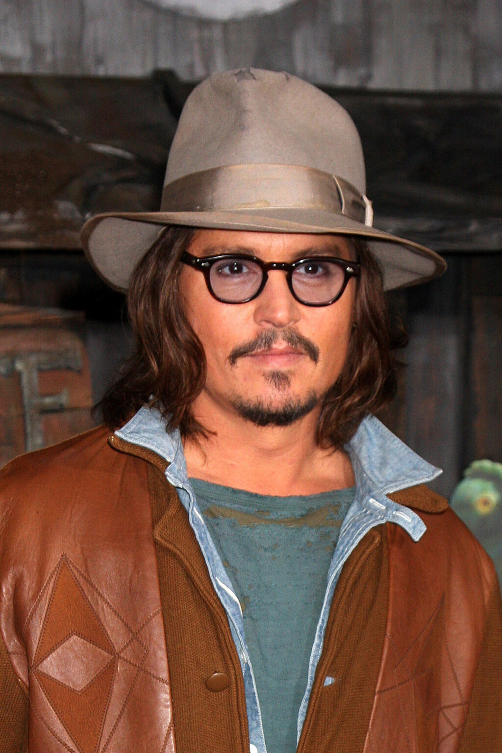 35 Johnny Depp’s Most Iconic Hairstyles Over The Years - Hood MWR