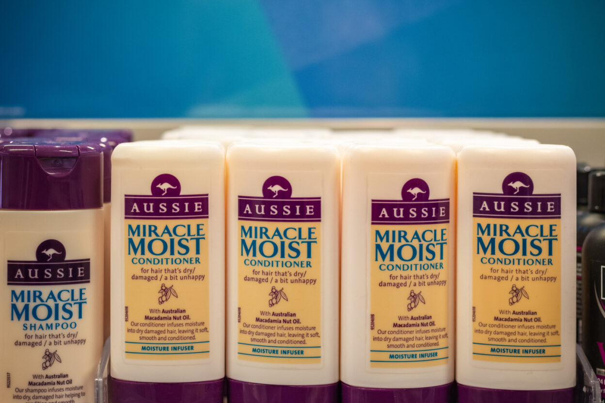 Is Aussie Shampoo a Good Choice for Your Hair Type? Pros and Cons ...