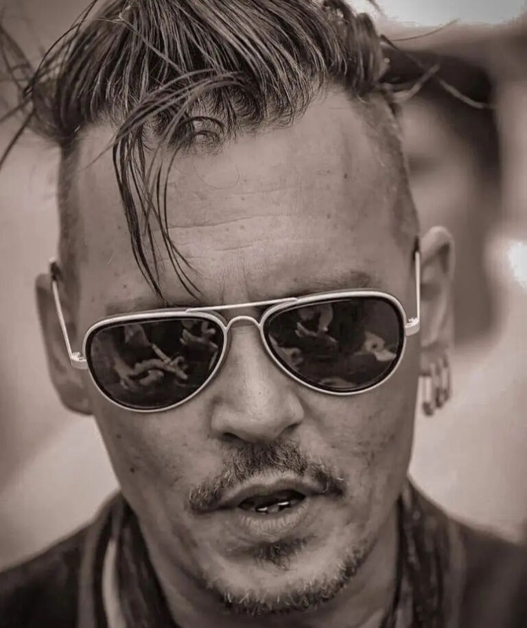 35 Johnny Depp’s Most Iconic Hairstyles Over The Years - Hood MWR