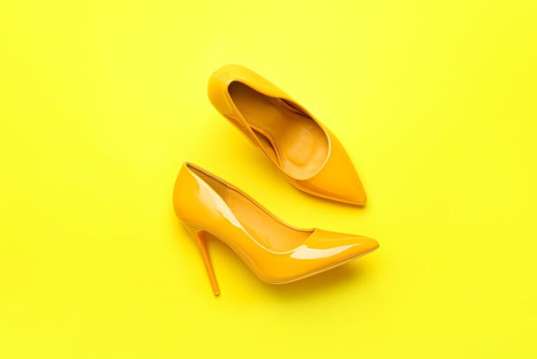 Yellow Dress & Shoes: What Color Of Shoes To Wear With? - Hood MWR